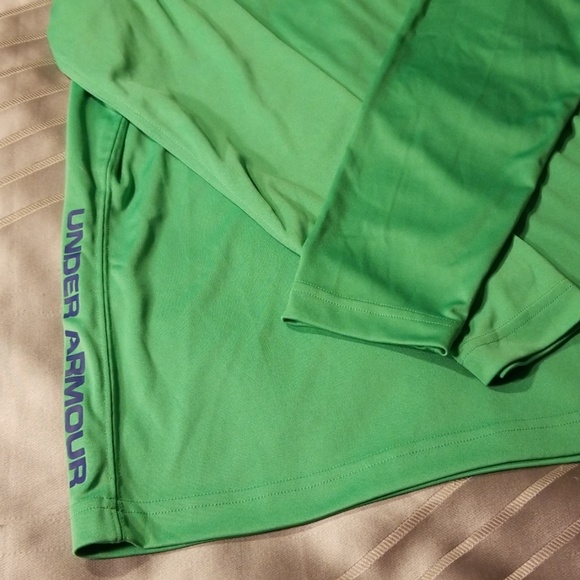 Under Armour | Tops | Green Under Armour Heatgear | Poshmark